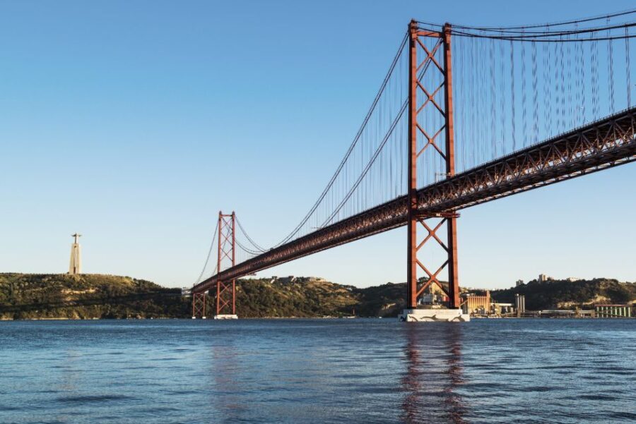 Belém, Lisbon Aqueduct and Cristo Rei with a guide Van Tour - Value and Practicality