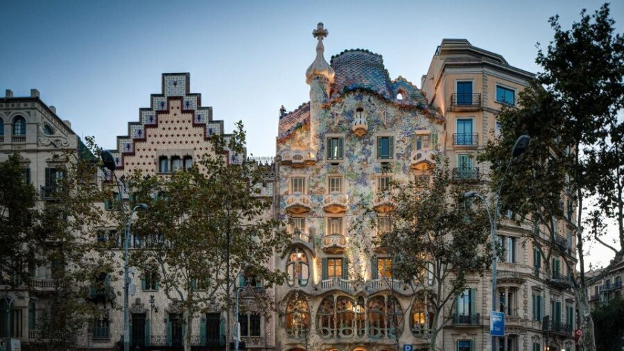 Best of Barcelona & Gaudi's Sagrada Familia w/ Hotel Pickup - How the Itinerary Plays Out
