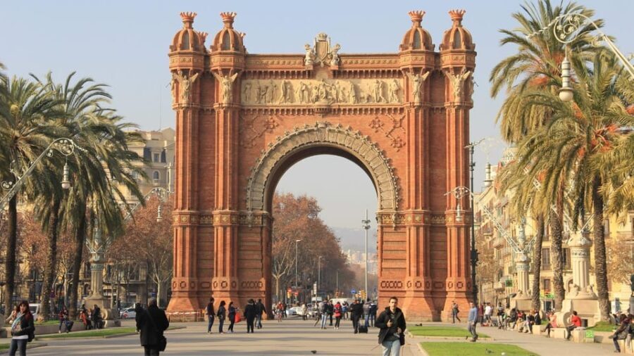 Best of Barcelona: Private Walking Tour with a Local - Who Will Love This Tour?