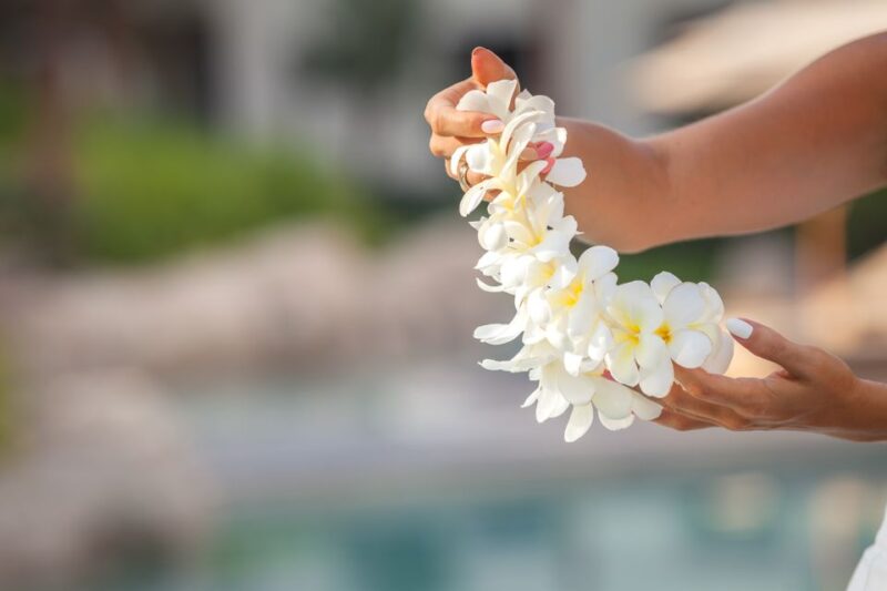 Big Island: Kona Airport Traditional Lei Greeting - Key Points
