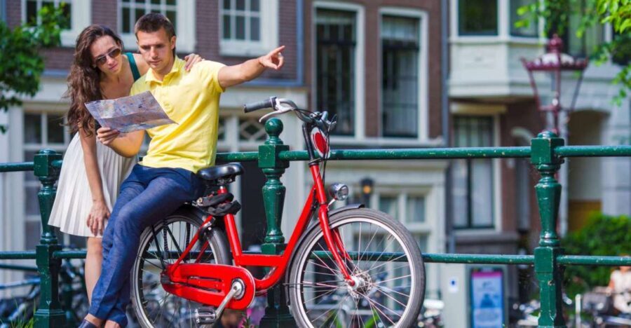 Bike Tour of Amsterdam Old Town, Top Attractions and Nature - What to Expect on the Tour