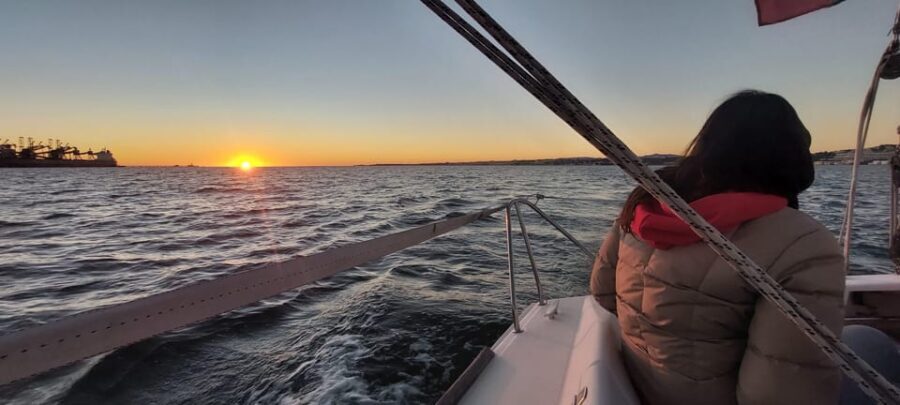 Bluemotion Lisbon: Sunset sailing tour in Tagus River - What to Expect on This Sunset Sailing Tour