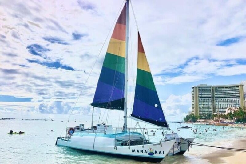 Board from Waikiki Beach: Friday Night Fireworks sail - Key Points