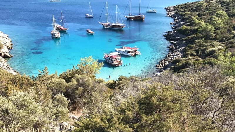 Bodrum: Boat Tour for Mein Schiff Cruise Passengers - Food and Refreshments: Simple, Satisfying, Turkish Style