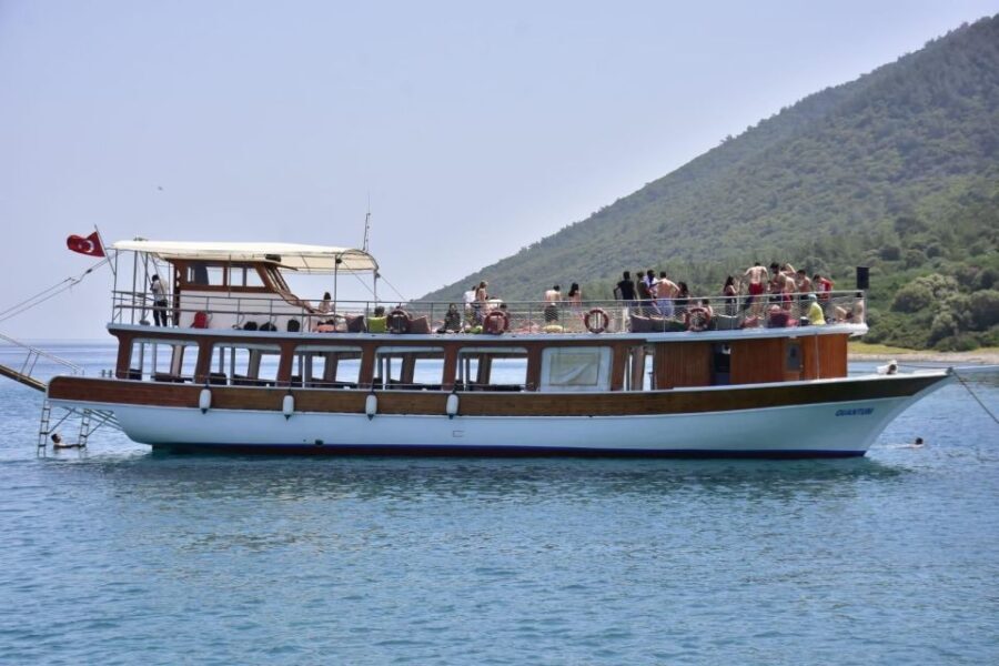 Bodrum: Orak Island Boat Tour with Swim Stops and Lunch - Food and Refreshments