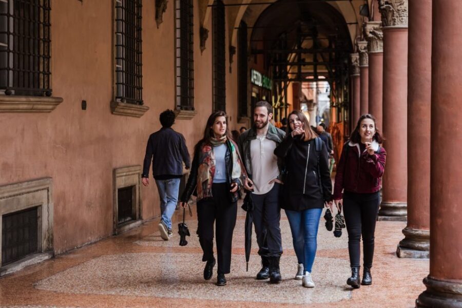 Bologna: 2-Hour Private Local's Christmas - What to Expect During Your Tour