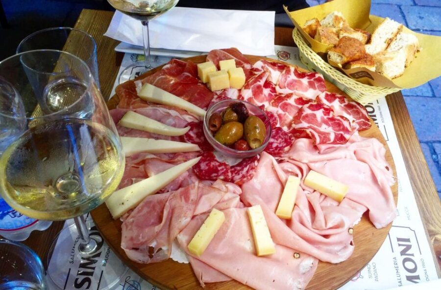 Bologna: Taste Local Specialties on a Guided Walking Tour - Who Should Consider This Tour?