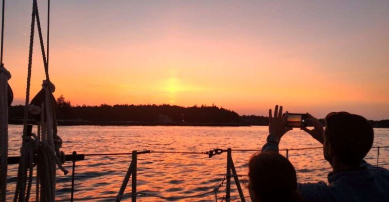 Boothbay Harbor: Sunset Sail to see the Maine Coastline - Key Points