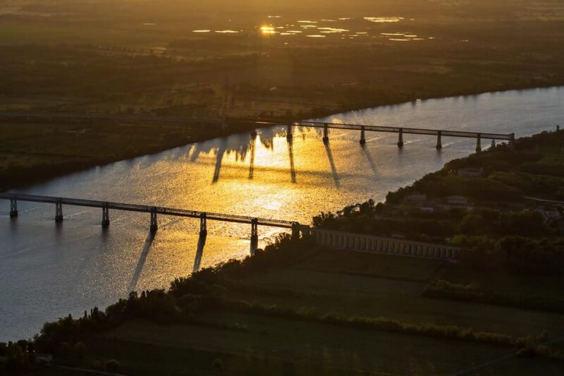 Bordeaux: Panoramic flight over vineyards and châteaux - Key Points