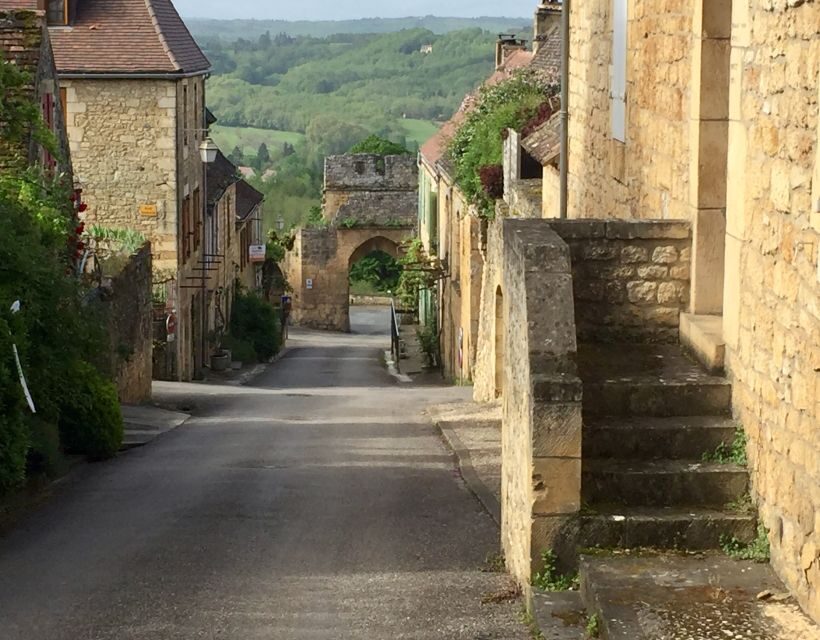 Bordeaux to Dordogne: Castles & Villages Private Tour - The Itinerary: A Day Packed with Highlights