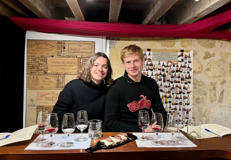Bordeaux wines : tasting with 4 white wines and cheese - The Experience: What to Expect