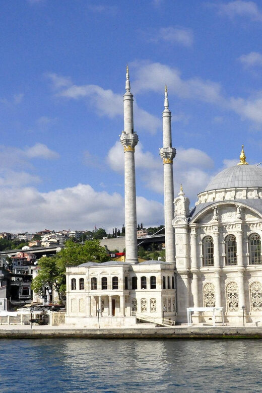 BOSPHORUS BUS & BOAT - The Bus Tour of Sultanahmet: Walking Through History