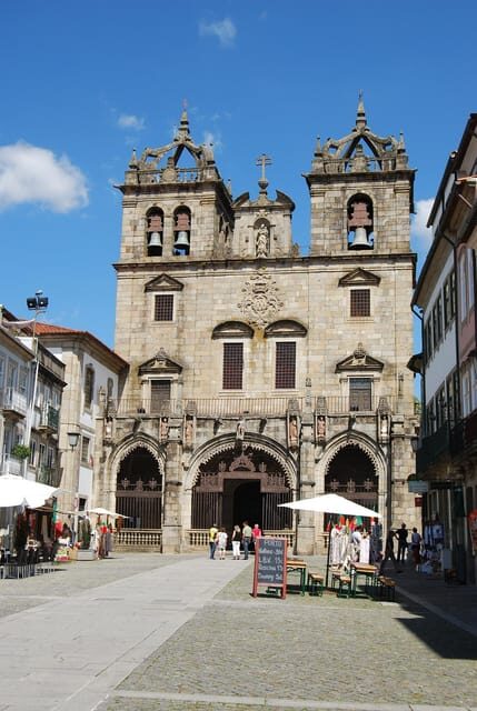 BRAGA E GUIMARÃES c/ Visit to a wine estate and wine tasting - Who Will Love This Tour?
