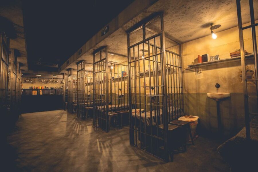 Brighton: Alcotraz Immersive Prison Cocktail Experience - Why Visitors Love Alcotraz Brighton