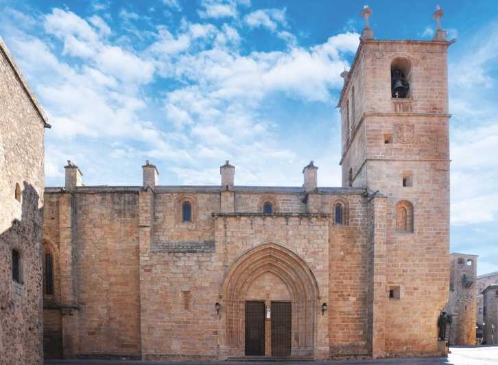 Cáceres: Concathedral of Santa Maria Ticket with Audio Guide - What to Expect When You Visit