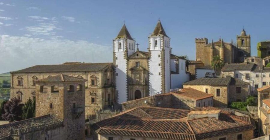 Caceres: Highlights, History and Jewish Quarter Walking Tour - Exploring Cáceres: What the Tour Covers