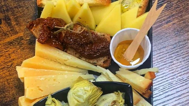 Cagliari: Private artisan beer and cheese tasting - A Deep Dive into the Experience