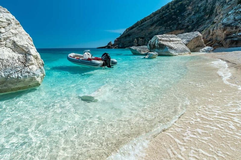 Cala Gonone: 6-Metre Dinghy Rental (without boat licence) - The Experience and What to Expect