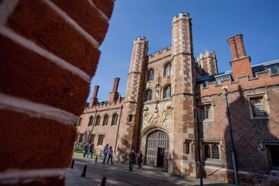 Cambridge: Alumni-Led Walking Tour w/ King's College Option - What’s Included and What’s Not