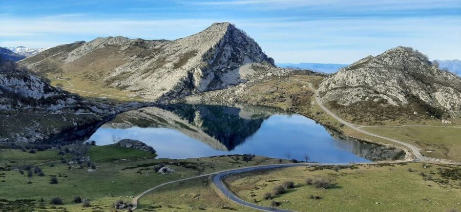 Cangas de Onís: Lakes of Covadonga Guided Tour - Why This Tour Offers Good Value