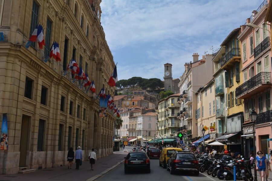 Cannes: Express Walk with a Local in 60 minutes - A Closer Look at What to Expect