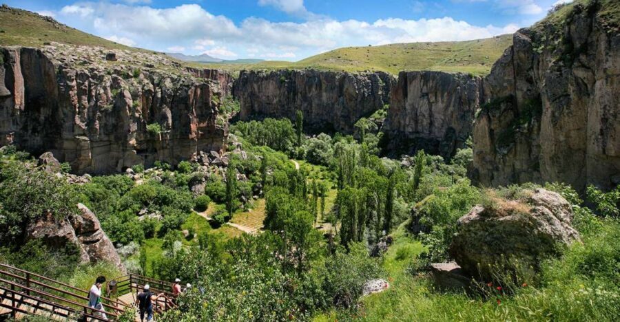 Cappadocia: Guided Tour with Lunch & Visit to Ihlara Canyon - What Travelers Are Saying
