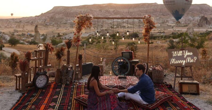 Cappadocia: Love Valley Proposal Service with Transfers - What You Can Expect: A Step-by-Step Breakdown