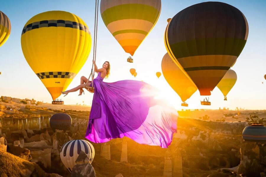 Cappadocia: Taking photo with Swing at hot air balloon view - The Landscape and Photography Magic