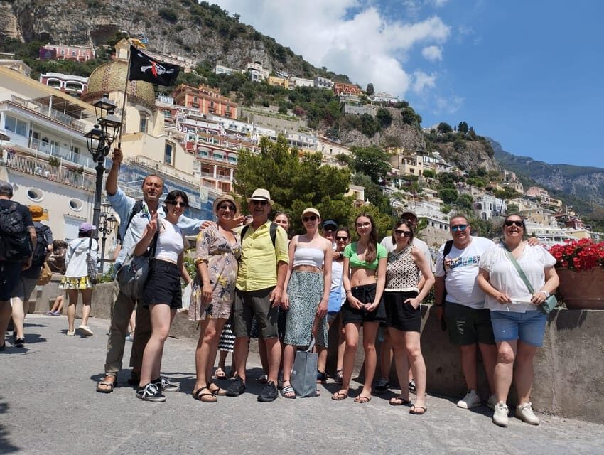 Capri Express guided tour from Naples - Ascending to Capri’s Heart: The Funicular and the Piazzetta
