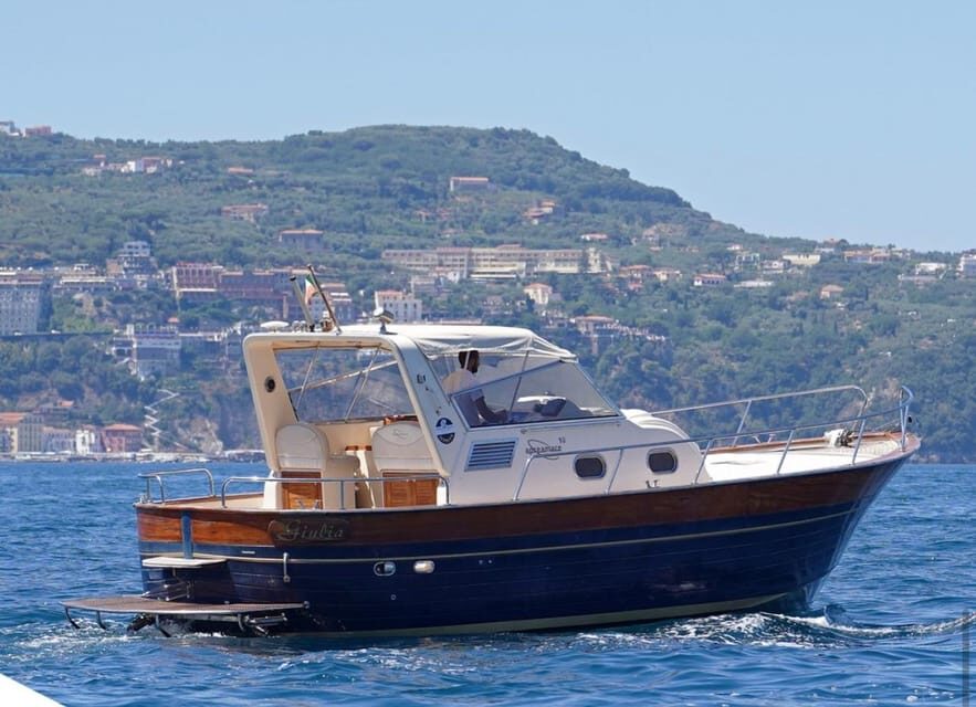 Capri Sharing Boat Tour from Sorrento & Limoncello Tasting - Exploring the Itinerary: What to Expect