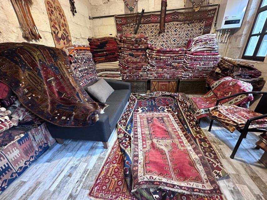 Carpet & Kilim Info and Demo - An Authentic Introduction to Turkish Kilims and Carpets