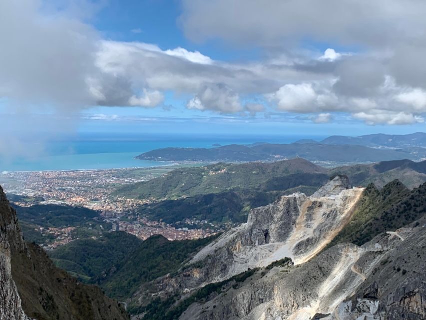 Carrara white marble quarries tour, 4X4 experience - Who Should Consider This Tour?