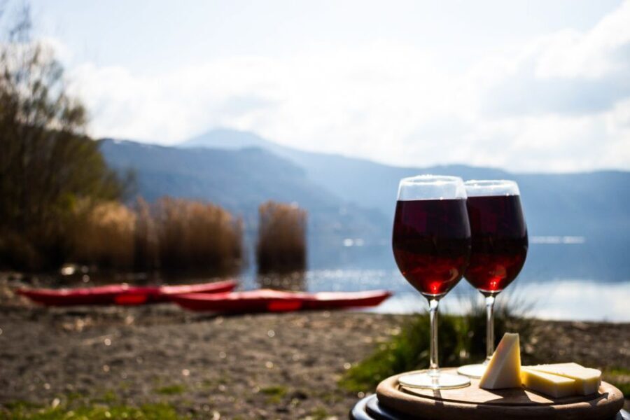 Castel Gandolfo: Kayak Food and Wine Tour - Exploring Castel Gandolfo from the Water