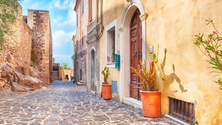 Castelsardo: Medieval Village Walking Tour with Aperitif - Exploring Castelsardo: A Step Back in Time