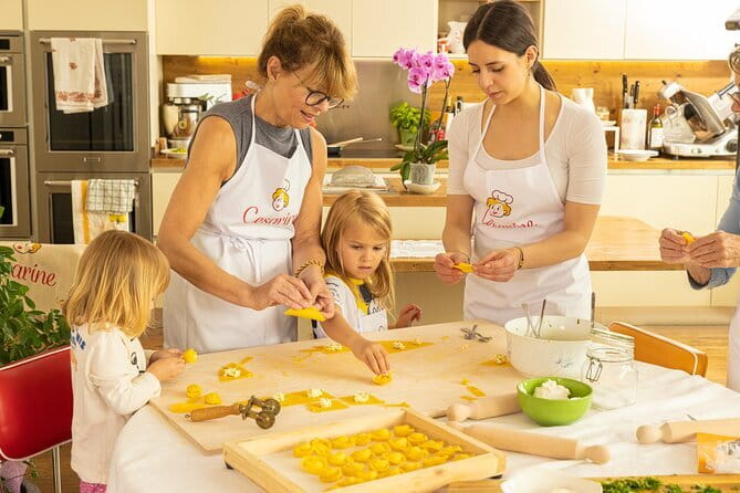 Cesarine: Cooking Class with tasting at Local's Home in Florence - Key Points