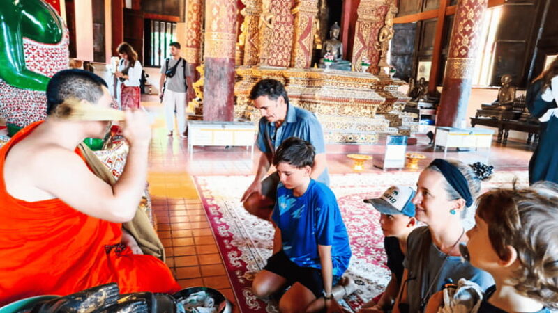 Chiang Mai Twilight Tour: Illuminated Old City Landmarks - Key Points