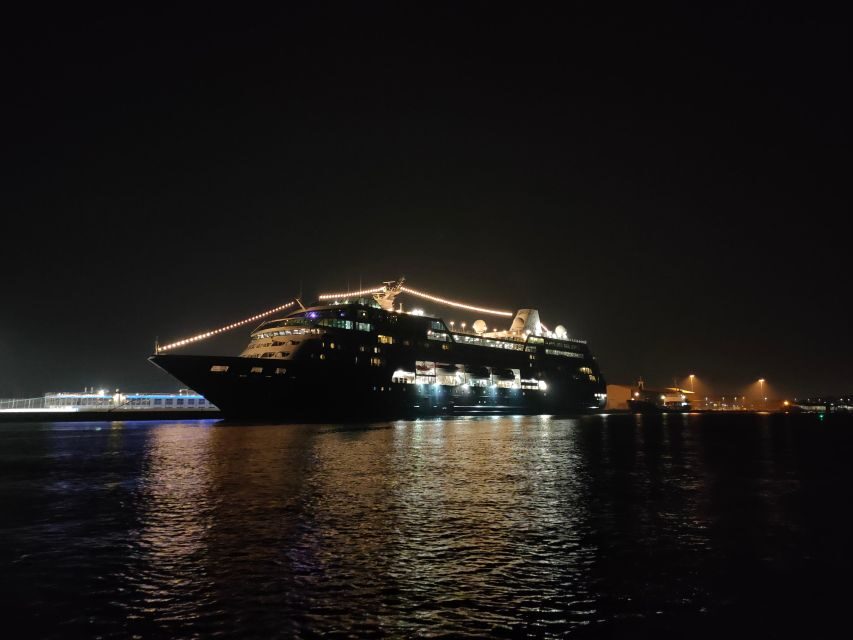 Chioggia: Canals boat tour and take picture of cruise ship - Is It Worth the Price?