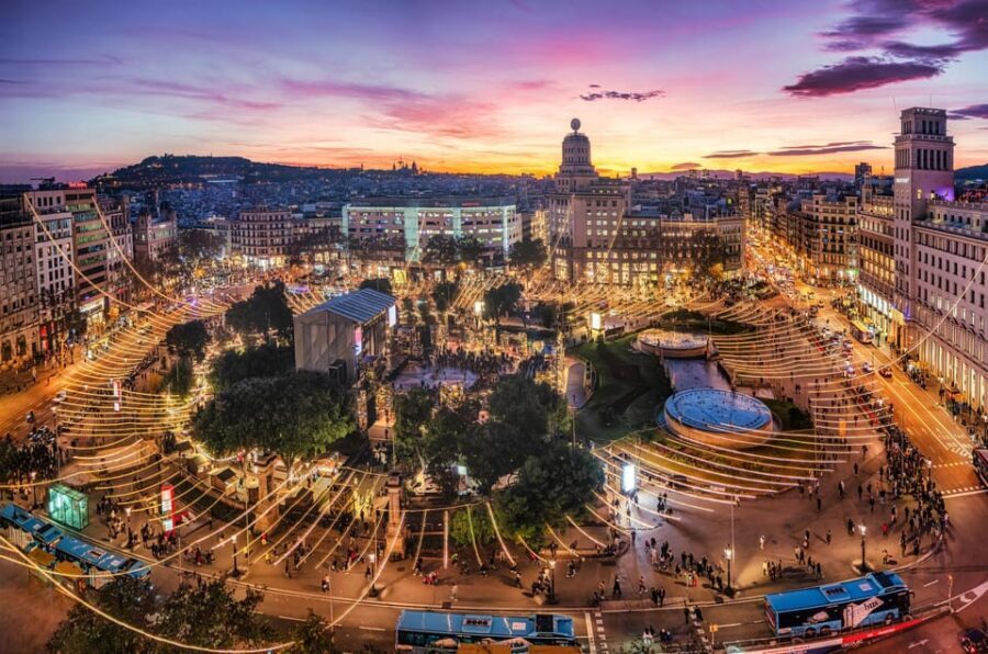 Christmas Magic in Barcelonas Gothic Quarter - Who This Tour Is Best For