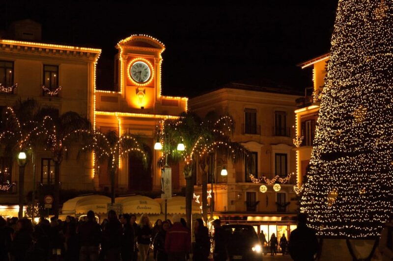 Christmas tour: from the nativity scenes of San Gregorio Armeno to the lights of Sorrento - Key Points