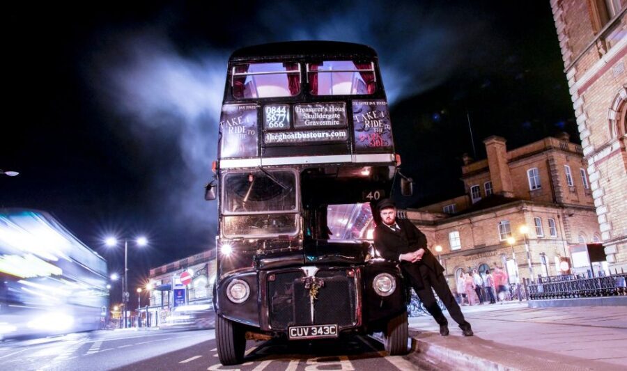 Comedy Horror Show: York Ghost Bus Tour - Transportation and Atmosphere