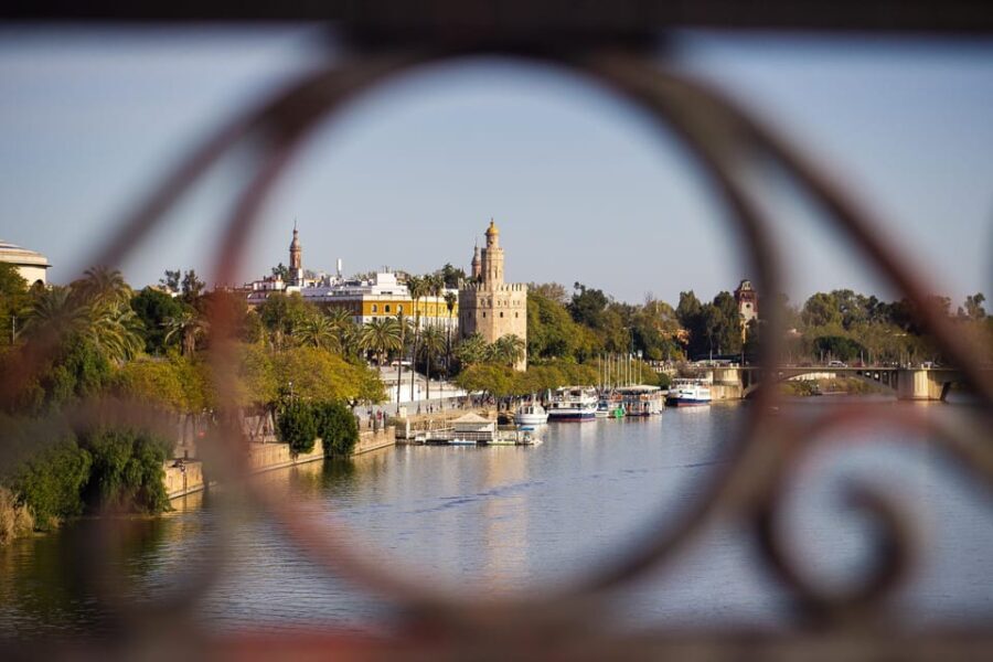 Complete Triana Tour "Corrales included". - Who Should Take This Tour?