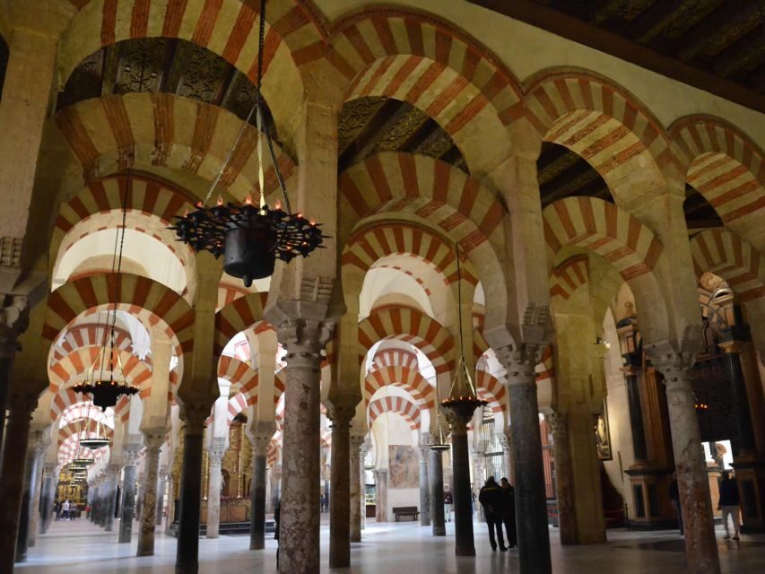 Córdoba: Mosque, Synagogue, and Jewish Quarter Walking Tour - Analyzing the Experience: Value, Comfort, and Logistics