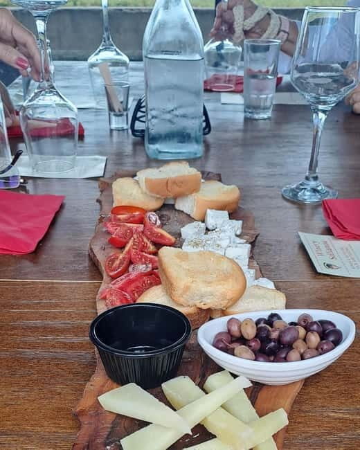 Crete: 2 Wineries Tour with Wine Tasting & Lunch - Who Should Consider This Tour?