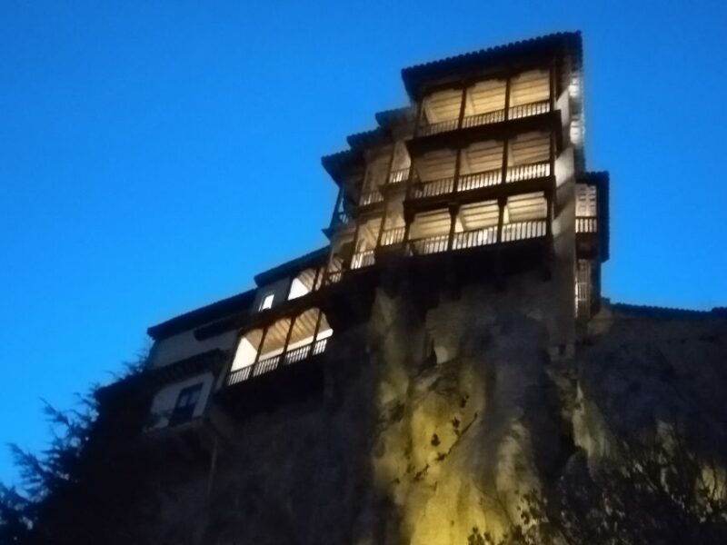 Cuenca: Nighttime Highlights Walking Tour in Spanish - A Close Look at Cuenca’s Evening Charm
