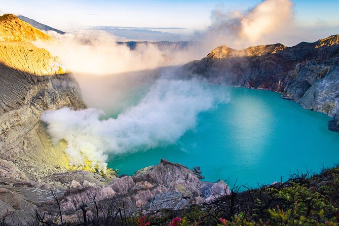 Day Hike Mount Ijen Mid Night Blue Fire Guided Tour - What to Expect from the Ijen Midnight Hike