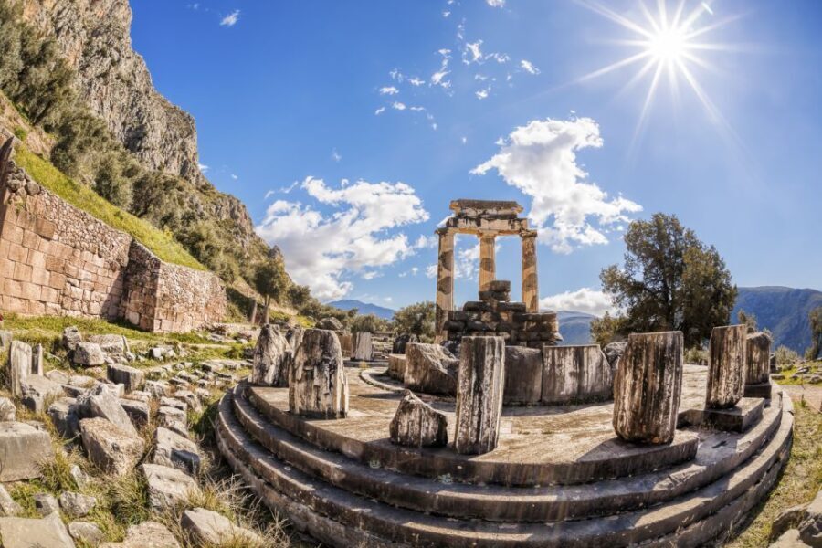 Delphi Guided Walking Tour and Admission Ticket - Who Should Consider This Tour?