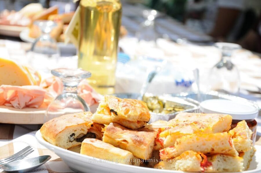 Dinner in the vineyard and wine tasting under the stars - How It Compares in Value