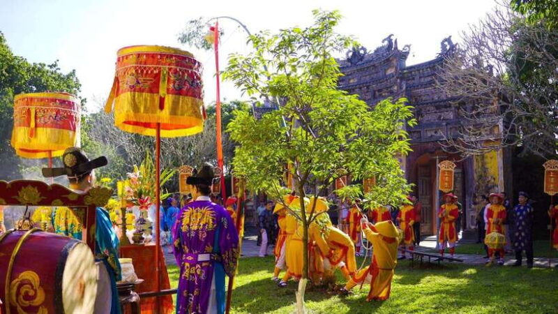 Discover Hue: Imperial City, Tombs, Local Market & Village - Key Points