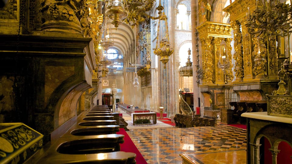 Discover Santiago in 4 hours: its cathedral, Pórtico, and historic quarter. - Final Thoughts