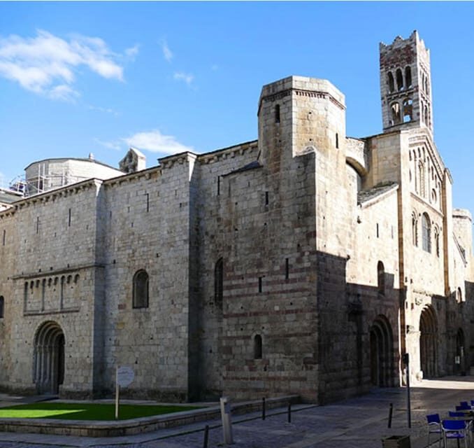 Discover the medieval Seu and Andorra in one day from Barcelona with lunch - Starting from Barcelona: Convenient departure